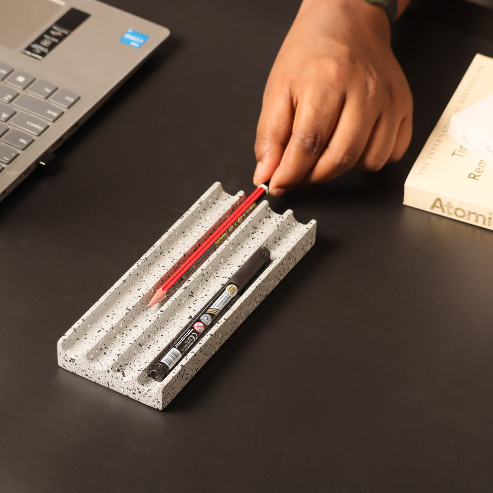 ESQ Living Grooves Pen Tray - Speckled Grey