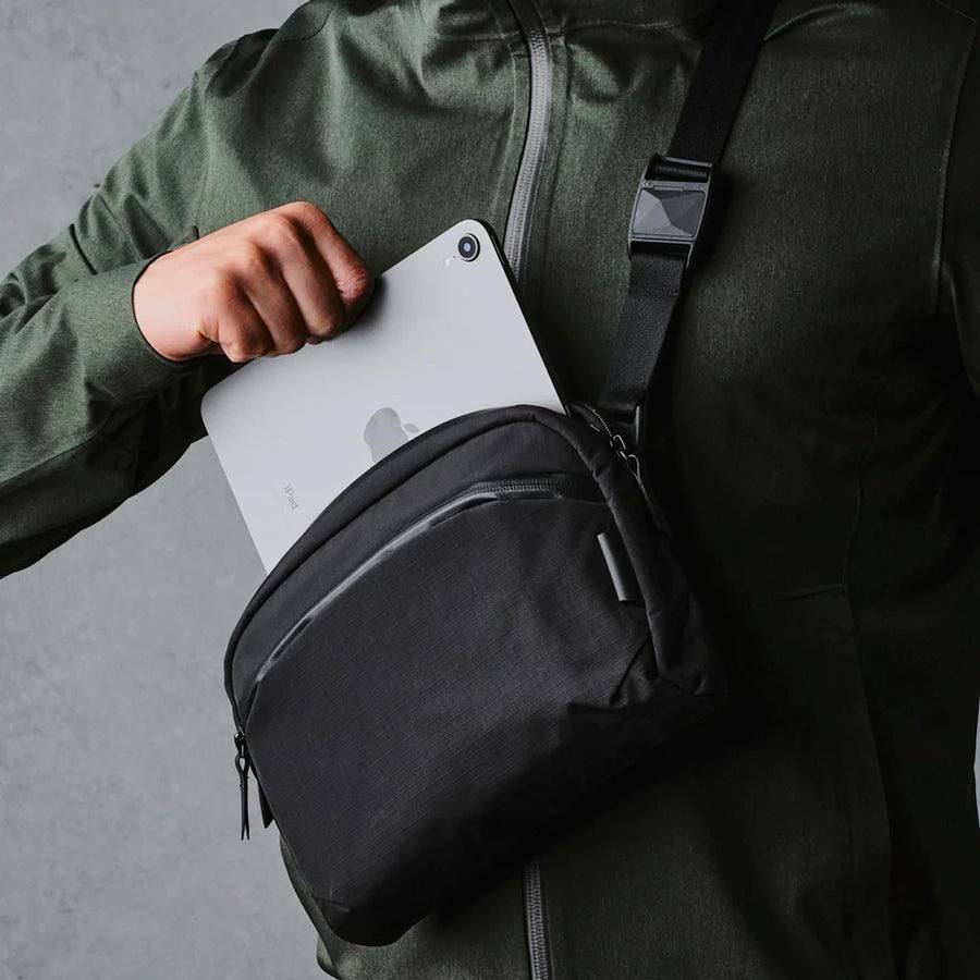 Alpaka Flight Sling Bag - Axoflux Black | Modern Quests